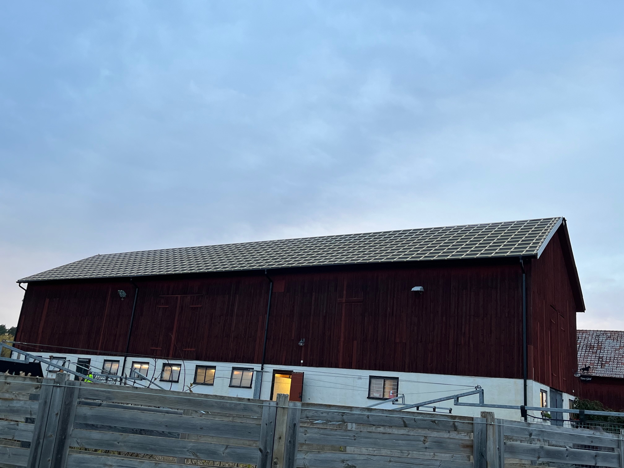 Milstolpe nådd i takrenovering! - Tuna Gård